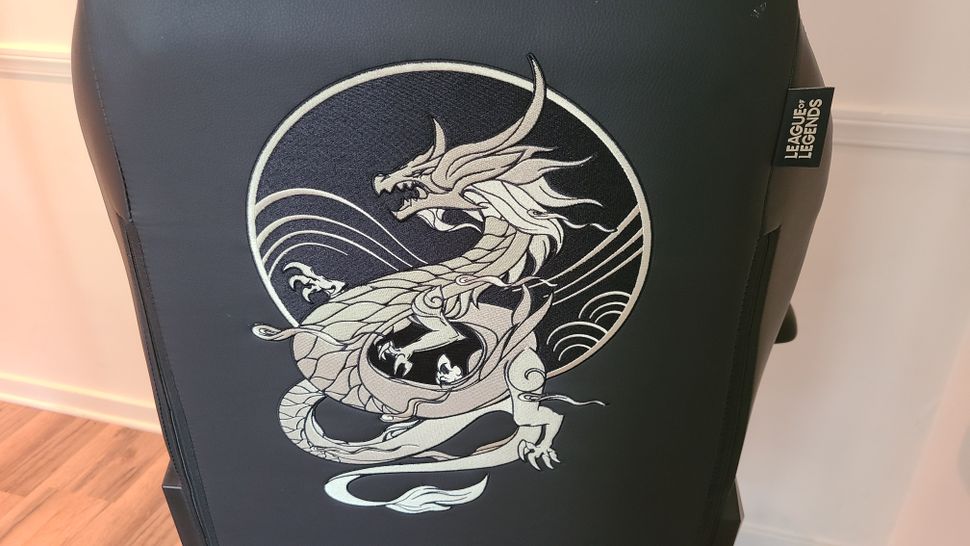 Secretlab League of Legends K/DA Edition Gaming Chair Review: Akali’s ...