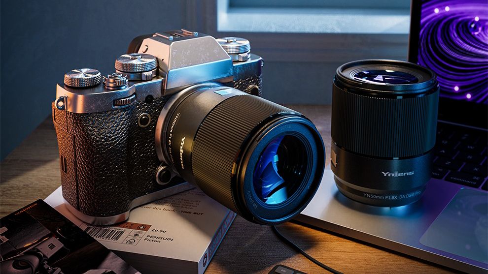 Yongnuo launches its first Fujifilm lens - and it has a built-in screen ...