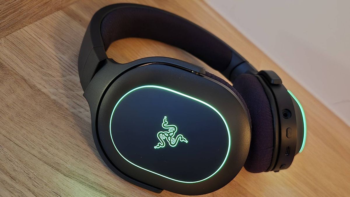 Razer Barracuda X Chroma review: "the excellence of the X Chroma is as ...