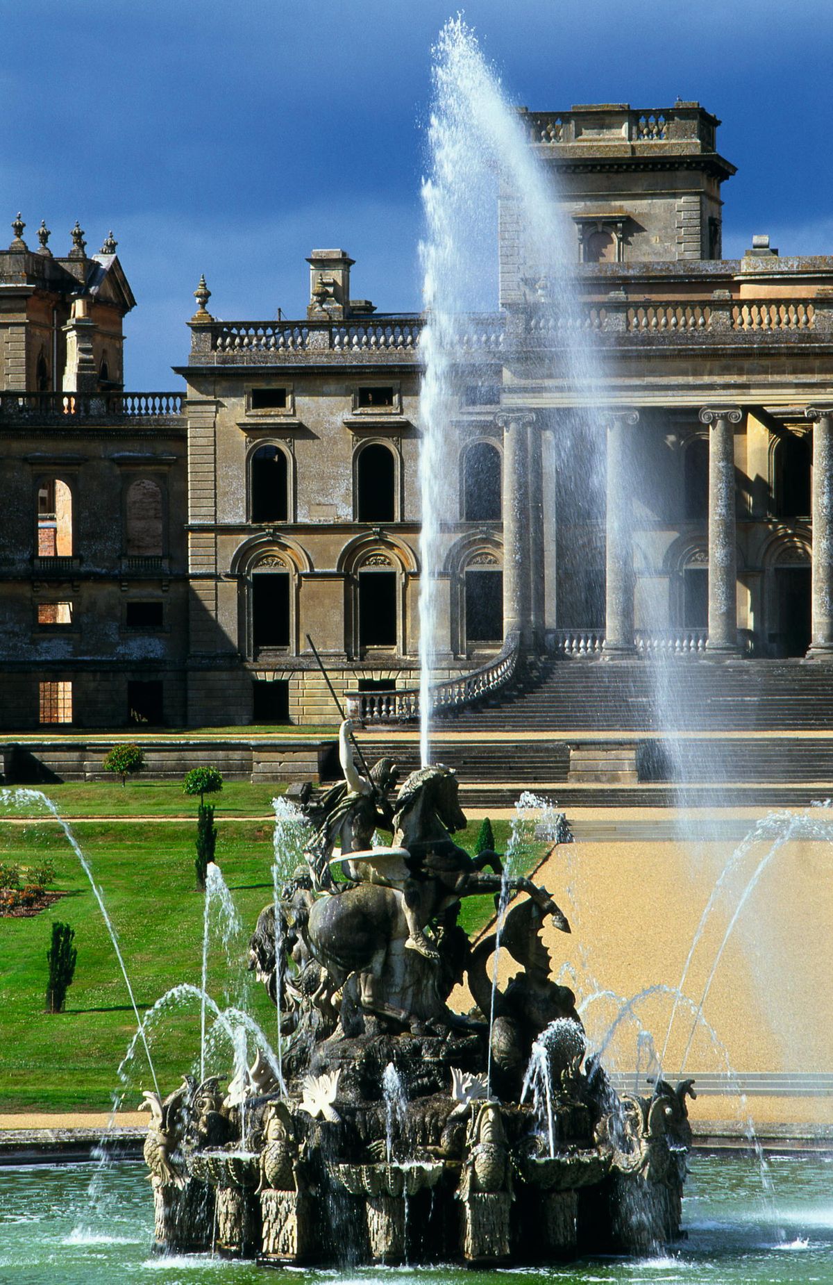 2,000 years of fountains, from Roman Britain to a 300ft modern ...