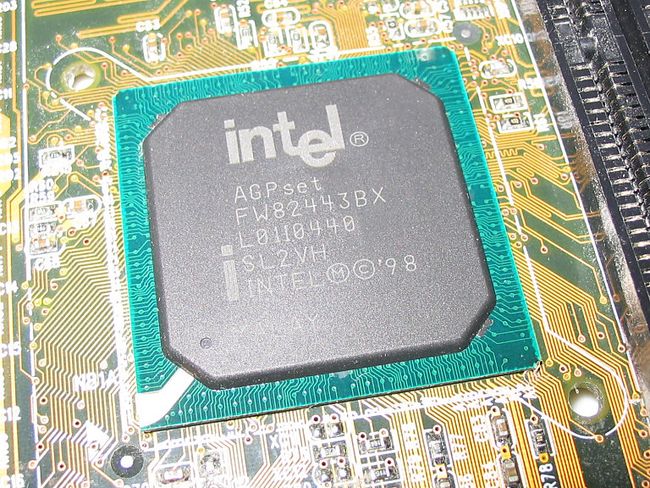 History of Intel Chipsets - Tom's Hardware | Tom's Hardware