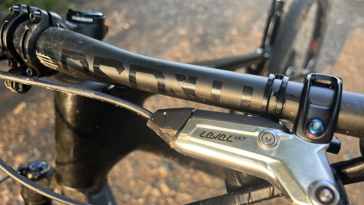 Truvativ Atmos Carbon flat bar and Atmos 7K stem review | Bike Perfect