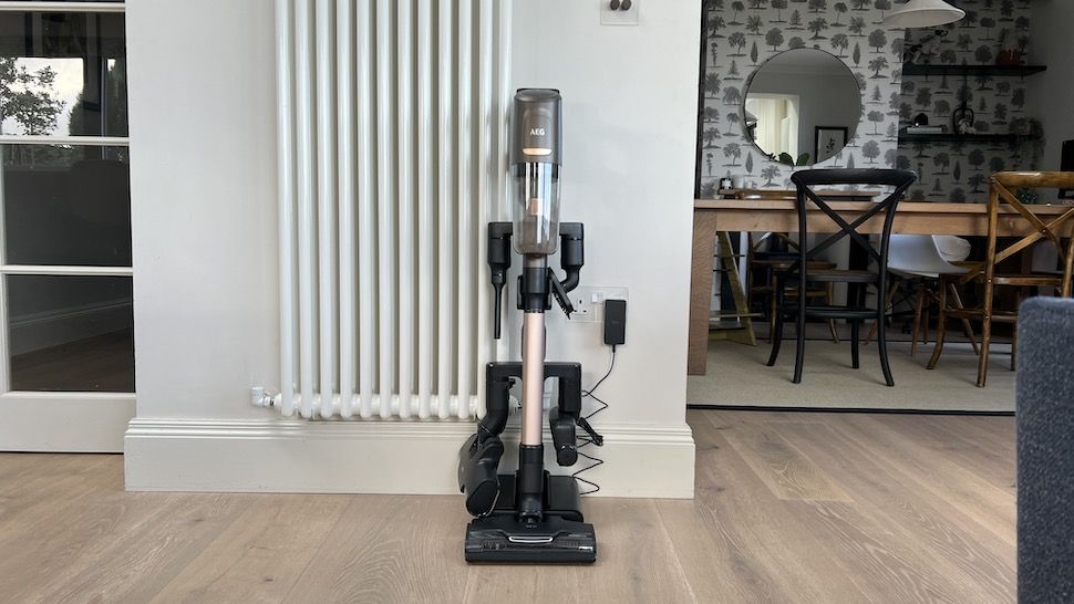 AEG Ultimate 8000 vacuum cleaner review | TechRadar