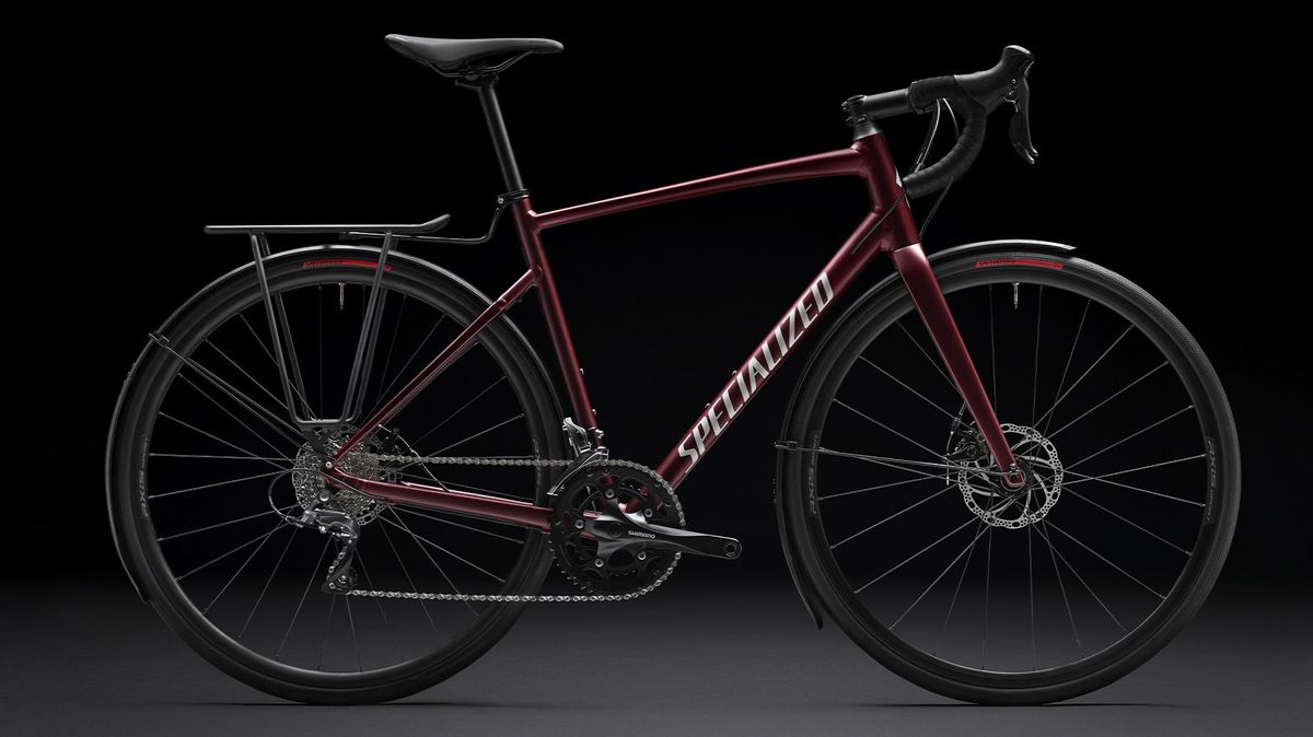 New Specialized Allez gets a revamp with larger clearance, disc brakes ...