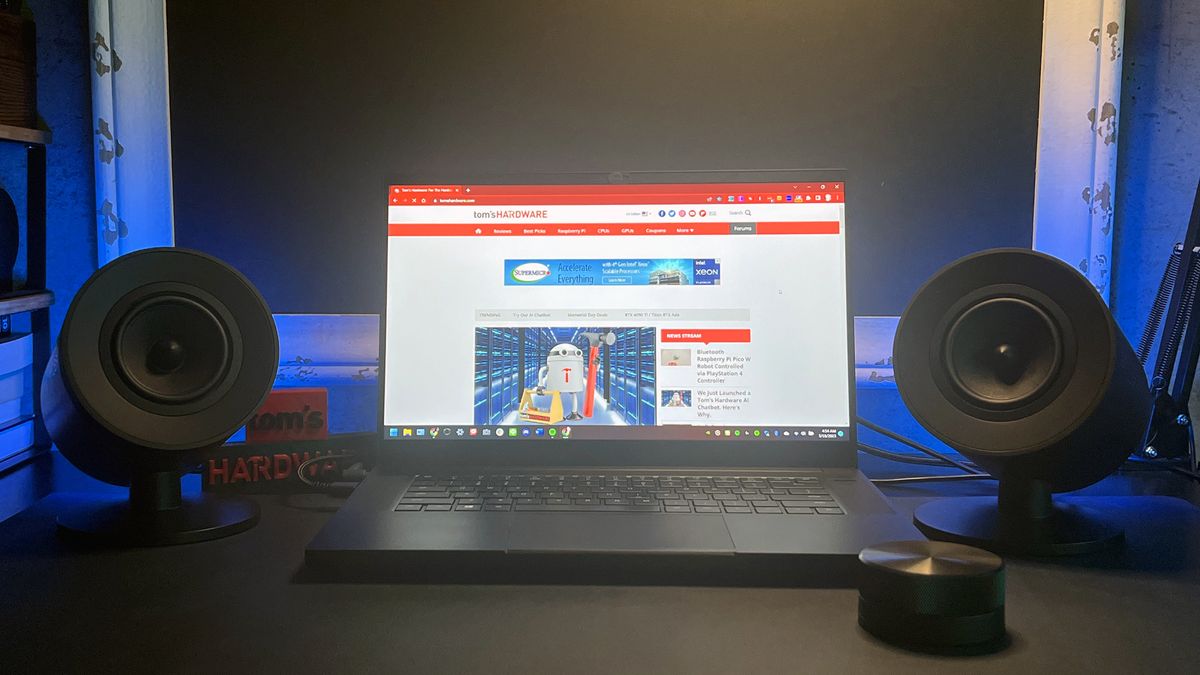 Razer Nommo V2 Pro Speaker Review: Single-Player Battlestation Boom ...
