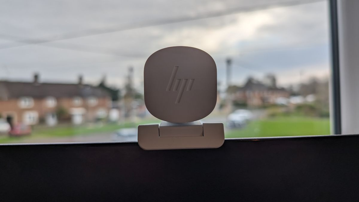 HP 960 4K Streaming Webcam review: Software messes with a perfectly ...