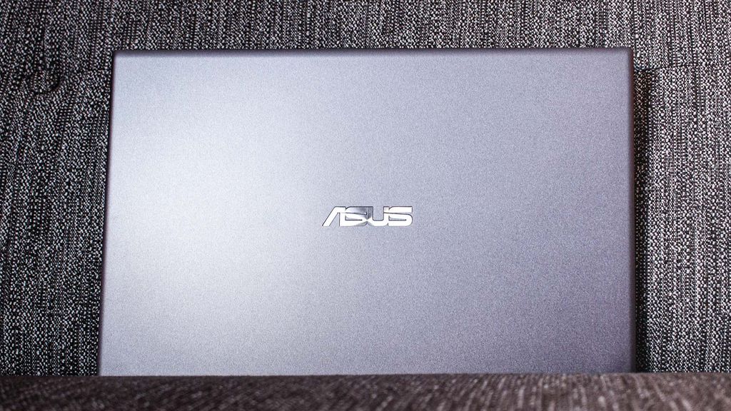Asus VivoBook 15 review — a budget laptop with low-budget battery life ...