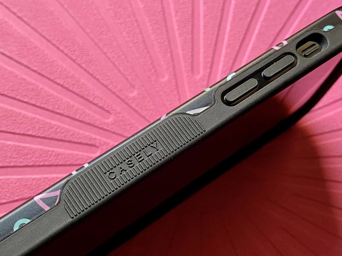 Casely Bold Plus MagSafe Case review: Stylish protection with magnets ...