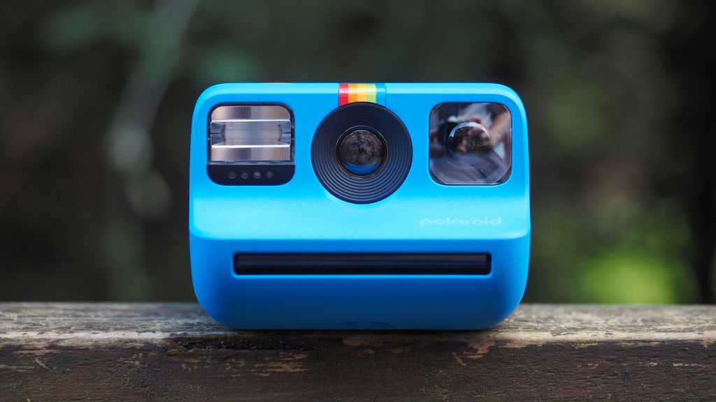 Polaroid Go Generation 2 review: still exquisitely small, still exposes ...