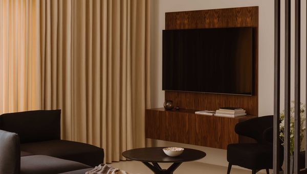 Hisense vs TCL: Which Budget TV Brand Is Best? | Livingetc