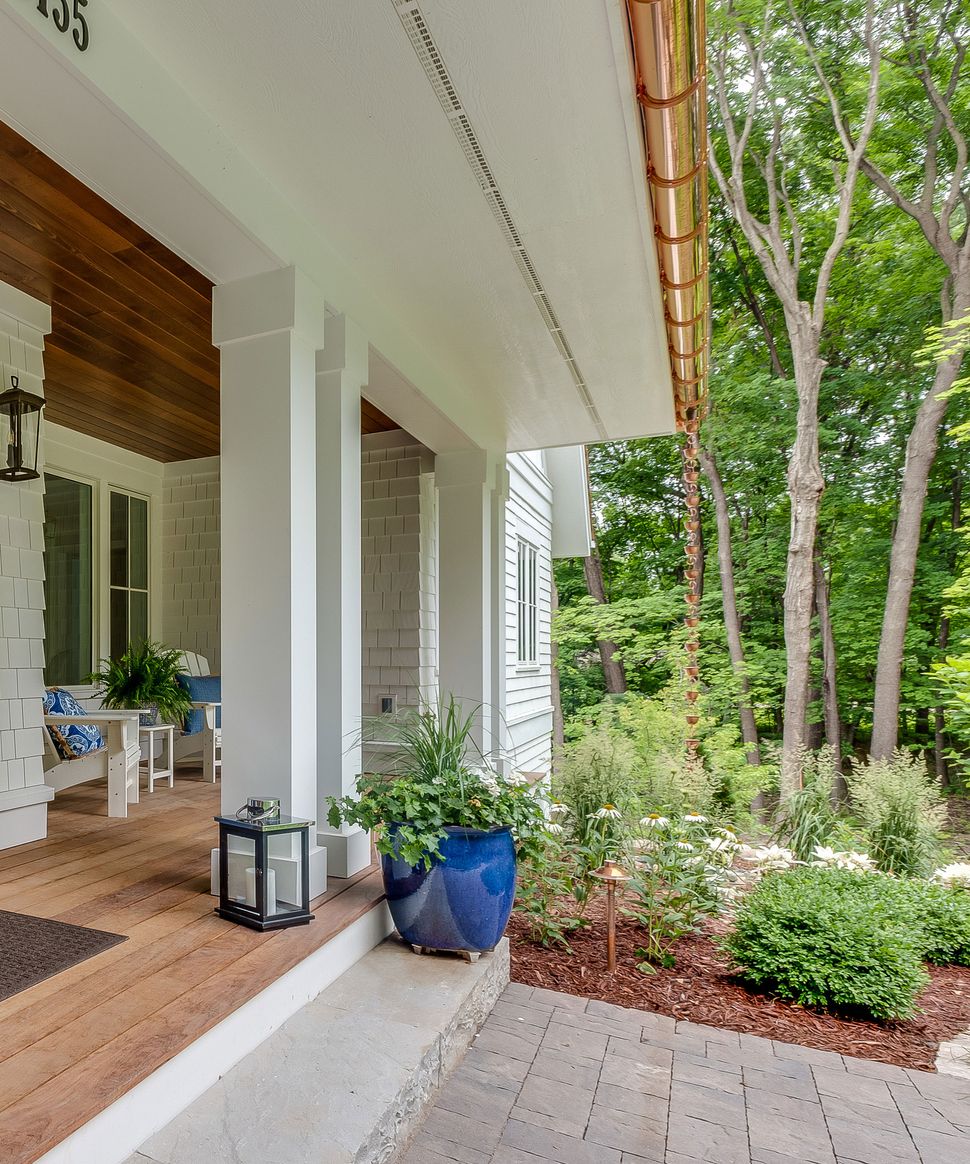 How does a rain chain work? Practical tips and tricks | Homebuilding