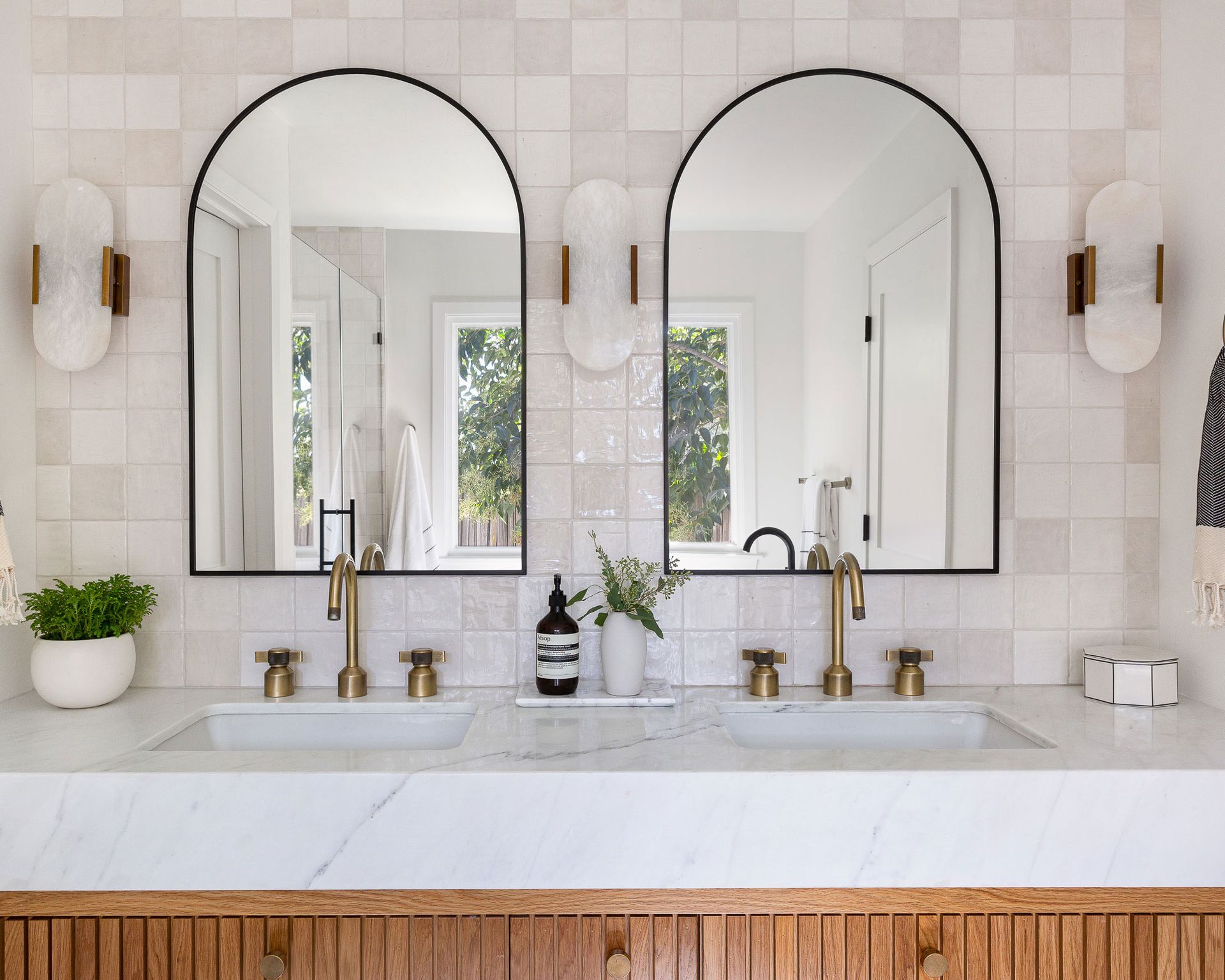 8 neutral bathroom ideas for inspiring serenity and calm | Homes and ...