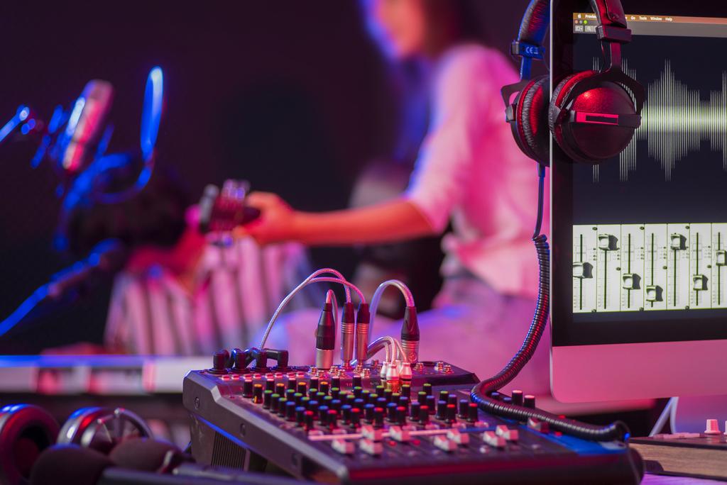 Broadcast | Production | NAB | Broadband | Satellite | Mobile | www ...