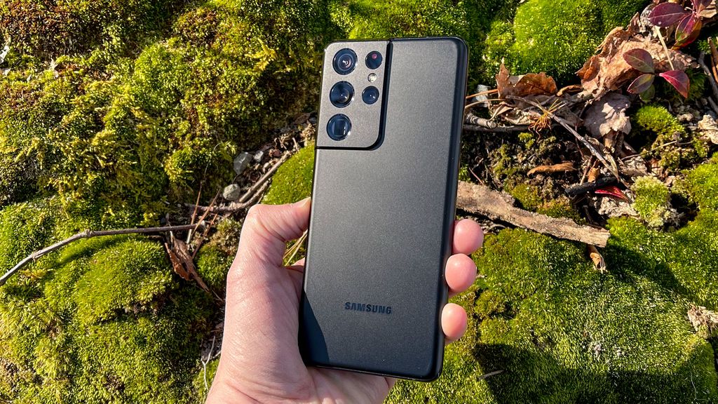 Toms Guide Awards 2021 Our Favorite Phones Of The Year Toms Guide