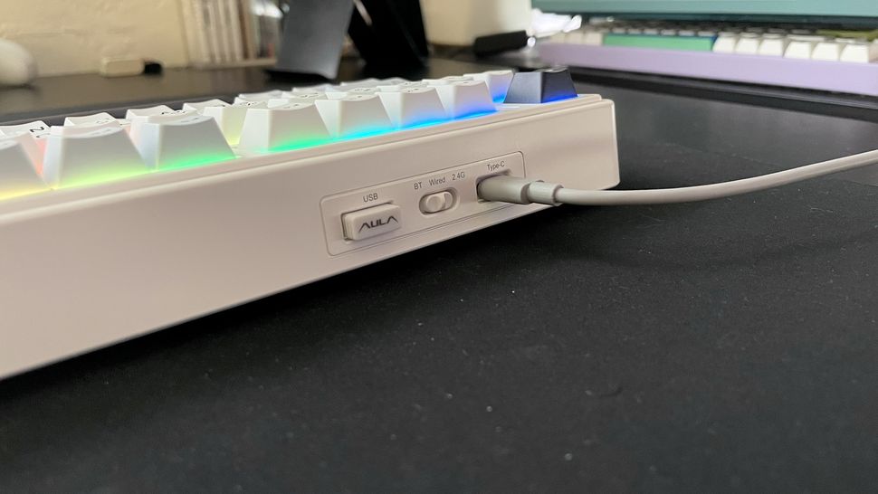 Epomaker x Aula F75 mechanical keyboard review: This budget-friendly ...