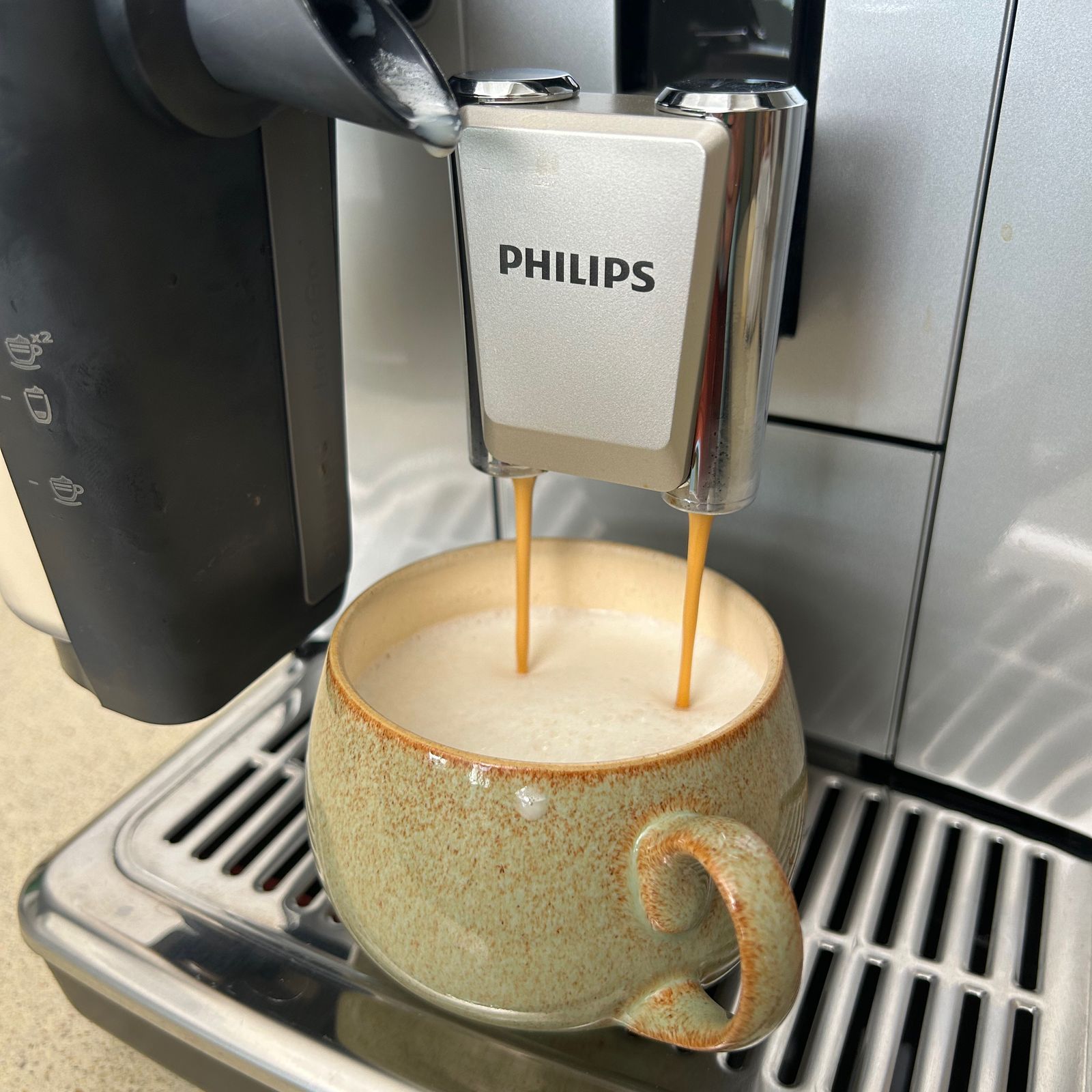 I tried Philips new bean-to-cup coffee machine, which has 20 iced and ...