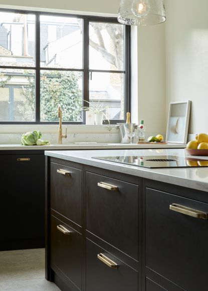How to Fix Kitchen Cabinets — 7 Problems and Solutions | Livingetc