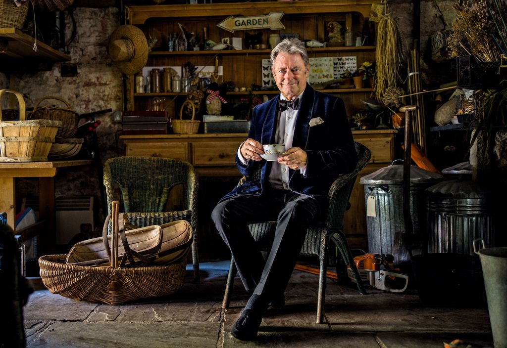 Alan Titchmarsh is selling his Hampshire home (and the garden that ...