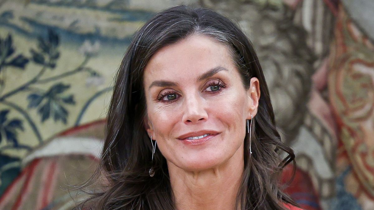 Queen Letizia’s hot pink cami dress wowed on holiday | Woman & Home