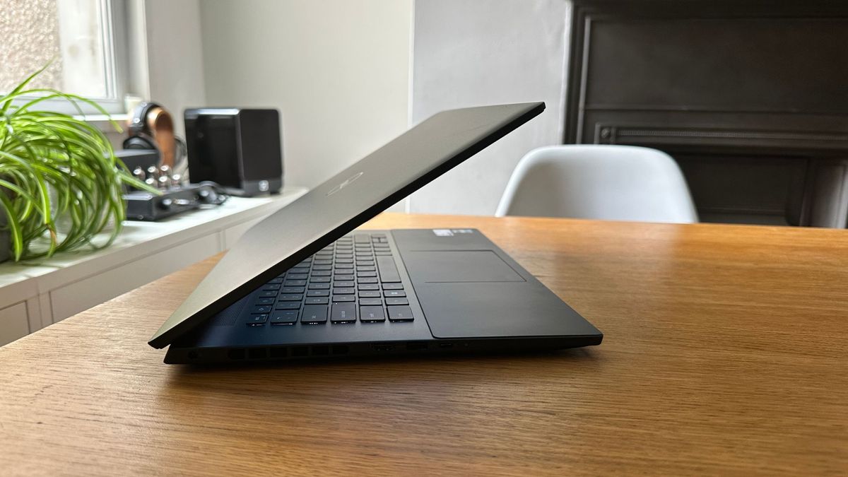 Dell Inspiron 16 Plus 7620 review: upgraded model promises to do it all ...