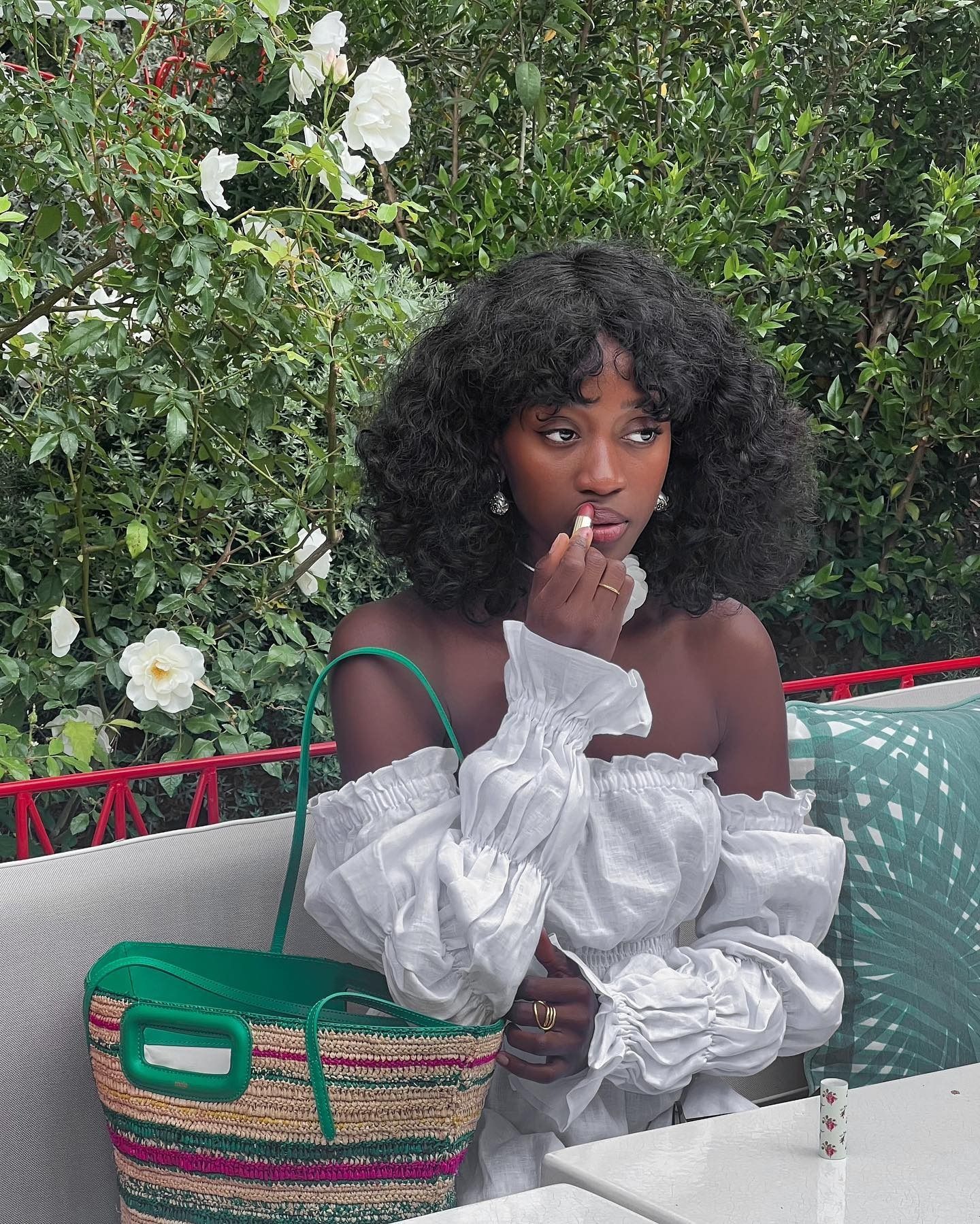 The Feathered Fringe Hairstyle Is Everywhere Right Now | Who What Wear