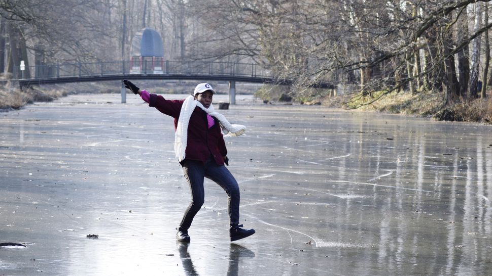 What to do if you fall through ice: how to survive disaster | Advnture