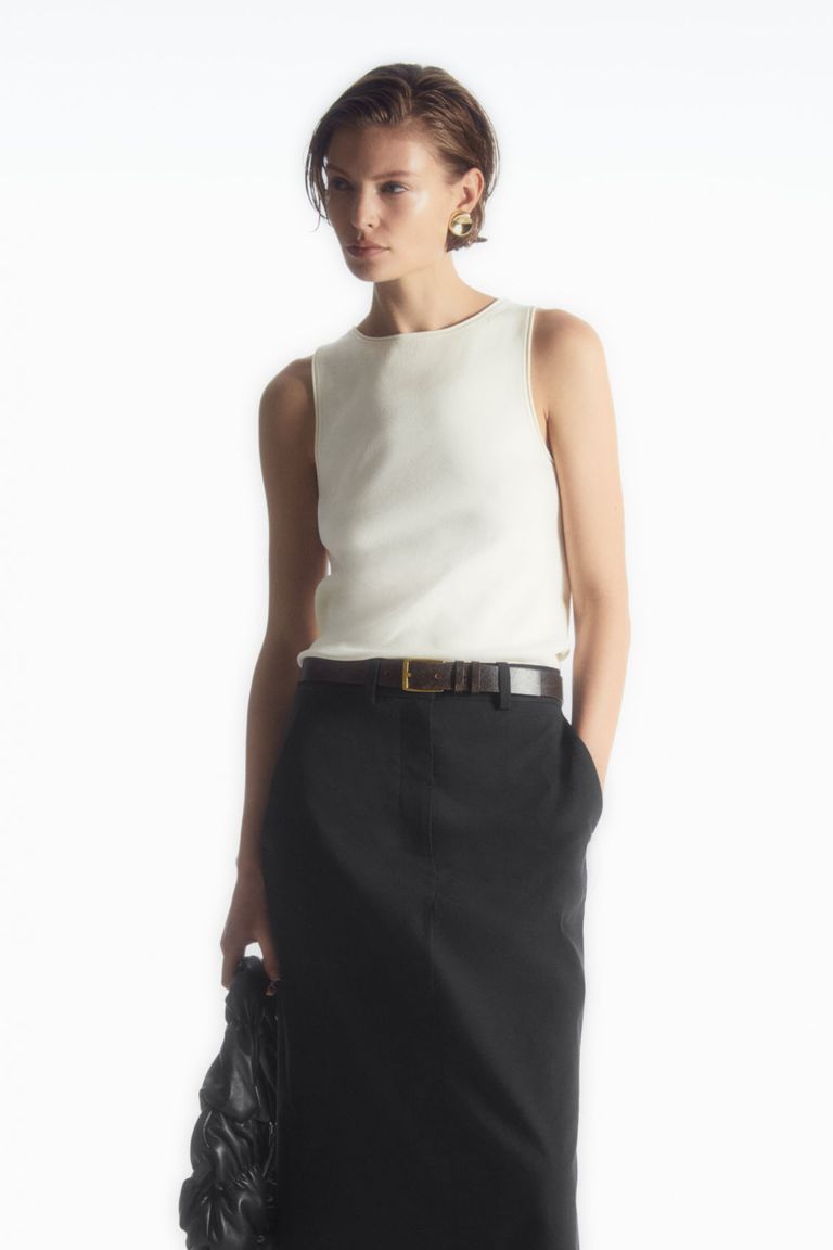 Kendall Jenner Just Wore Her COS Tank Top in the Most "Supermodel" Way ...