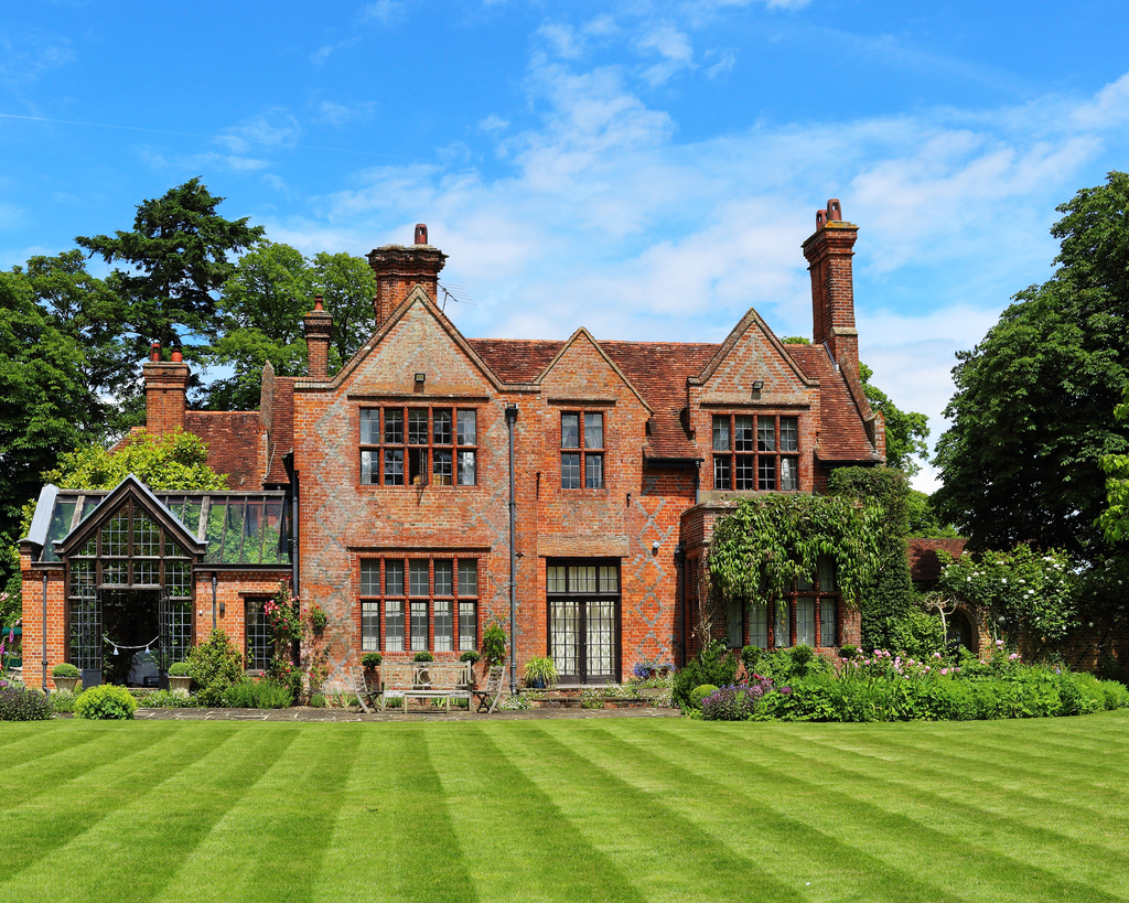 Expert reveals tip for perfect lawn stripes | Gardeningetc