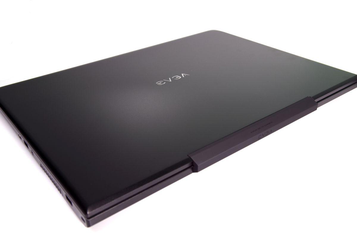 EVGA SC17 Gaming Laptop First Look - Tom's Hardware | Tom's Hardware