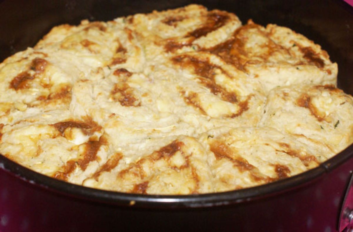 Marmite and cheese tear and share soda bread | Snack Recipes | GoodtoKnow