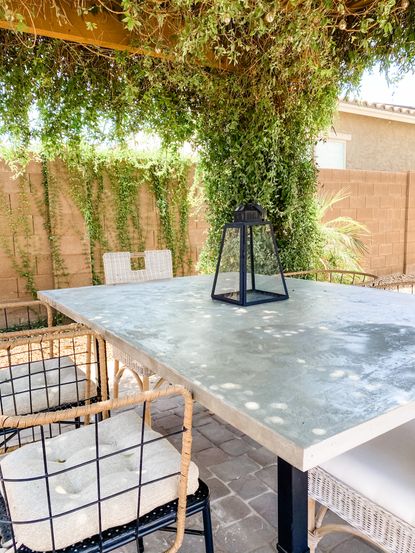 A DIY concrete table for just $50 - here's how one creative homeowner ...