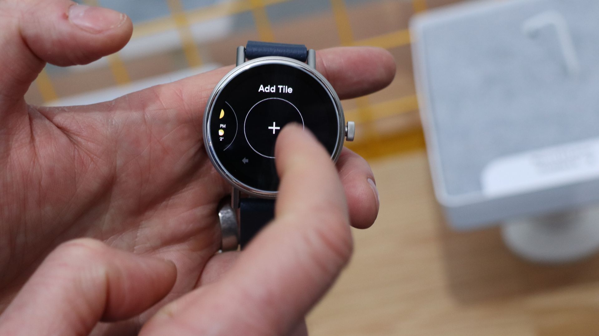 'Tiles' bring Wear OS closer to the clean Apple Watch experience ...