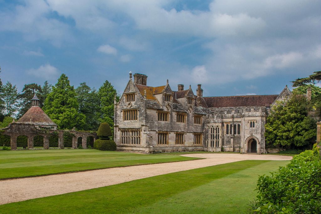 The best architects in Britain, from Country Life's secret address book ...