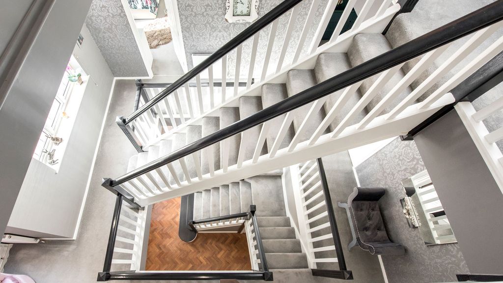 Banister ideas – 11 staircase railing designs to transform hallways ...