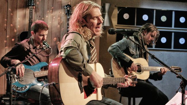 Ed Roland tells the story behind Collective Soul's hit "Shine ...