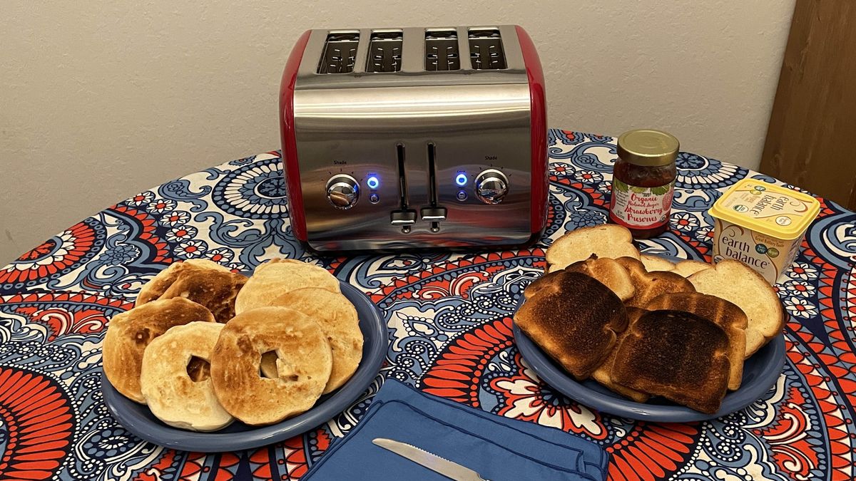 KitchenAid 4-Slice Toaster with Manual High-Lift Lever review | Tom's Guide