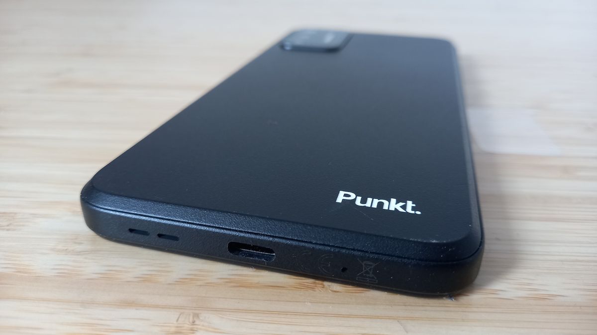 Punkt MC02 review: this phone is great with privacy, less so with ...