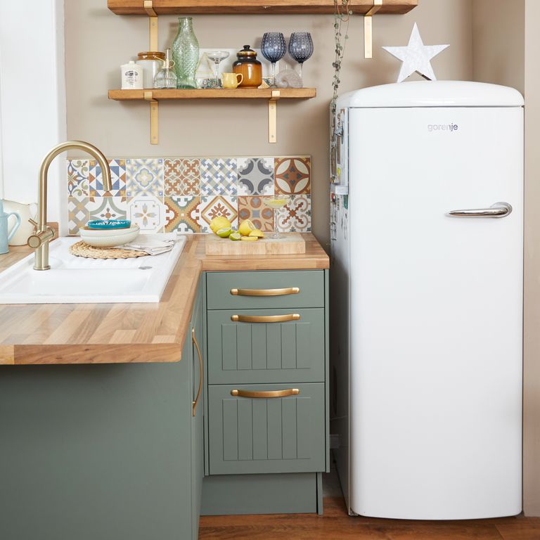 This acetate sheet paint hack is a game-changer | Ideal Home