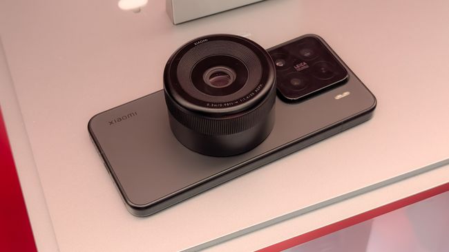 Xiaomi’s new concept attaches a Micro Four Thirds camera to your phone ...