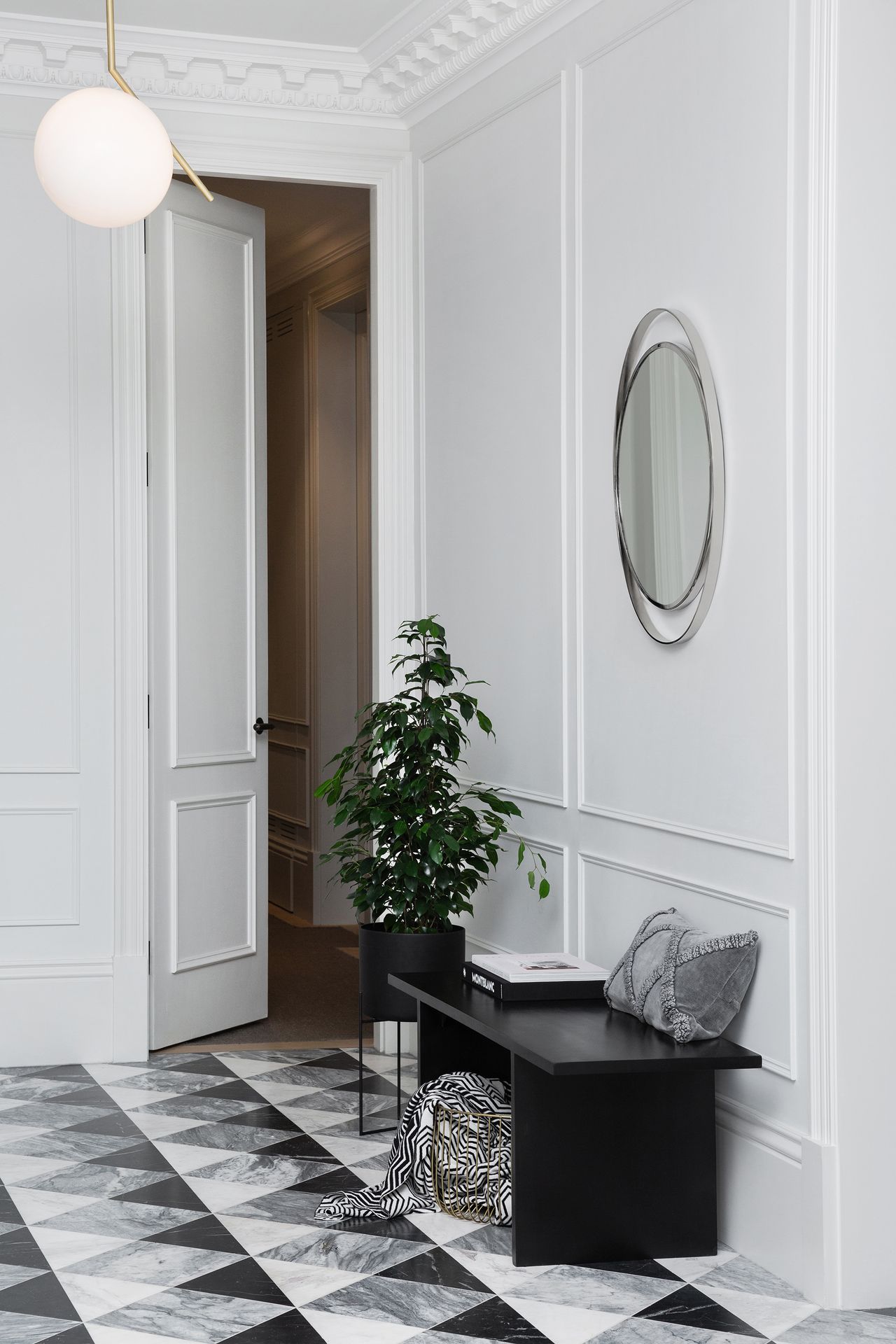 Hallway mirror ideas: 10 ways to brighten your entryway | Homes and Gardens