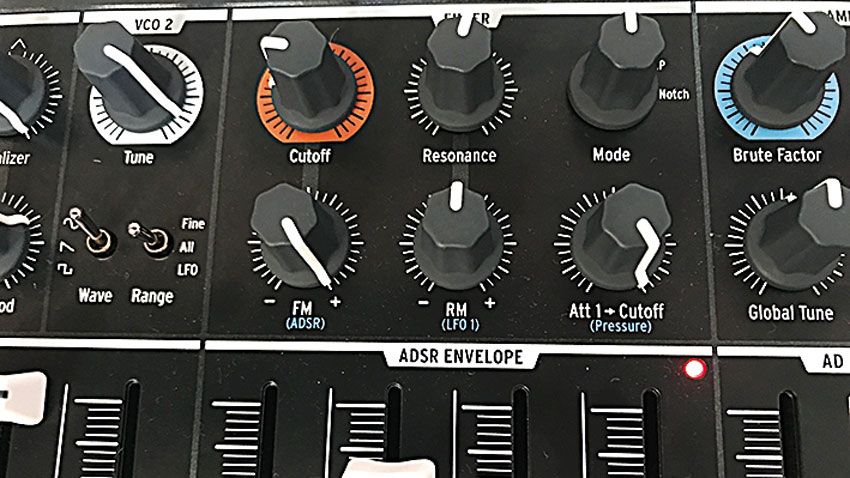 How to connect an Arturia MiniBrute 2S and a Behringer Neutron to ...