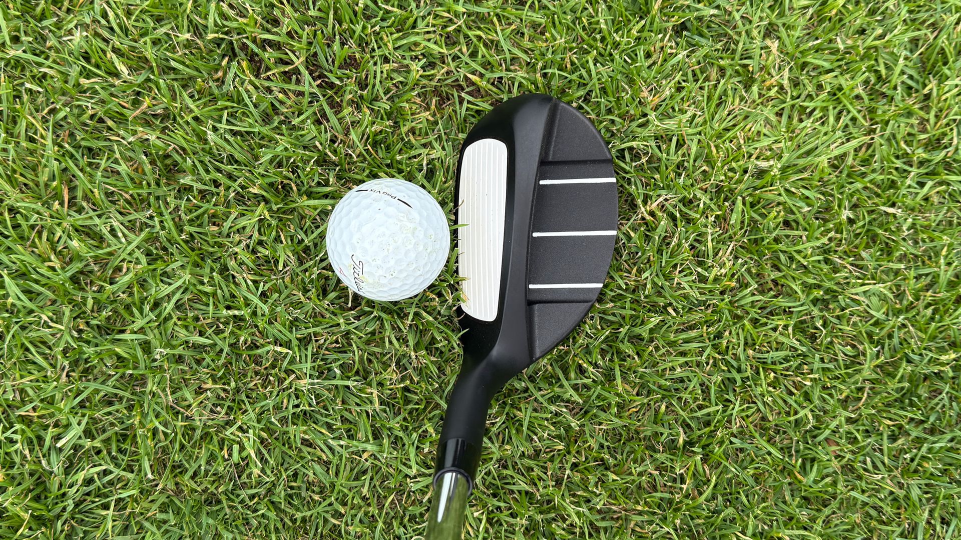 Odyssey Chipper Review | Golf Monthly