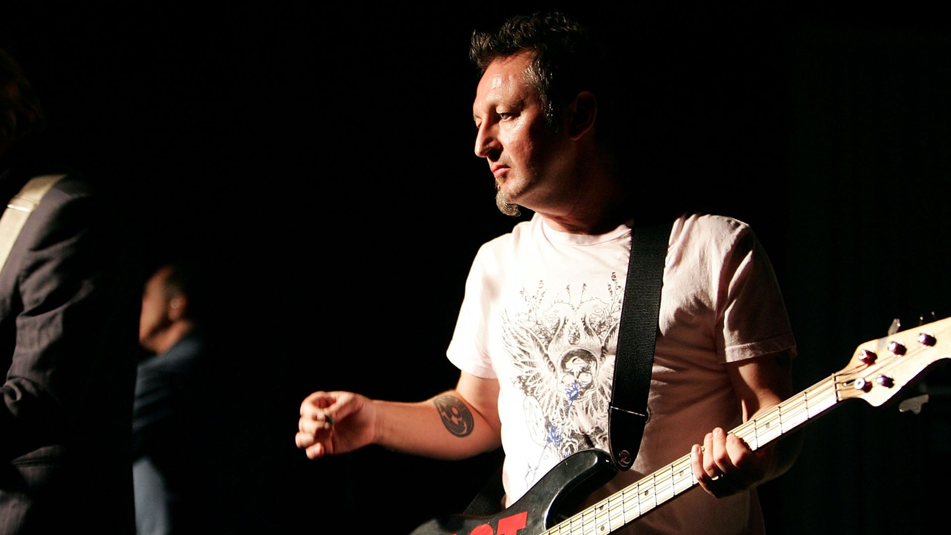 Dave Allen, Gang of Four bassist, dies aged 69 | Guitar World