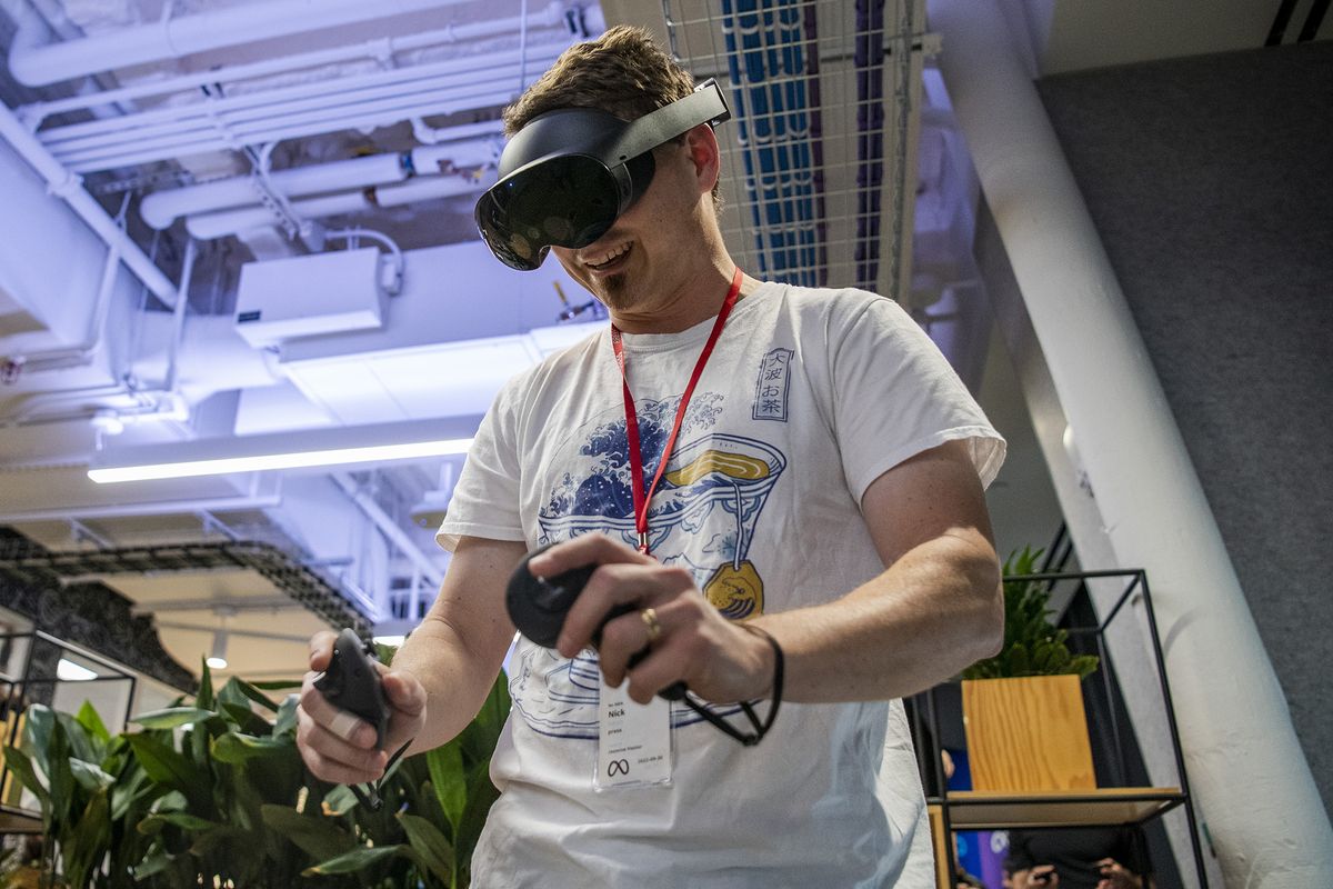 Meta Quest Pro review: The Oculus Quest grew up (and got a job ...