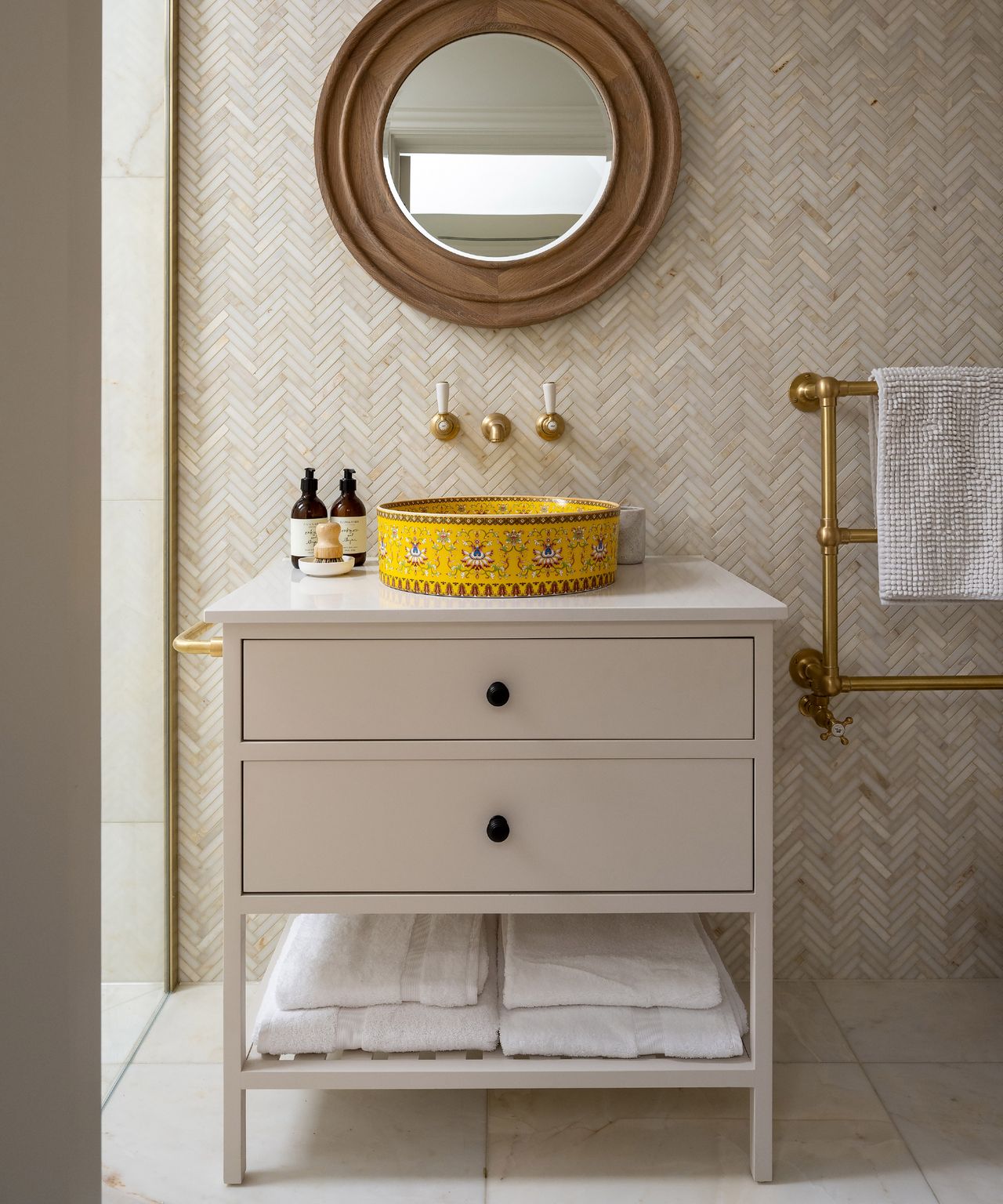 15 guest bathroom ideas — give yours the 5 star treatment | Real Homes
