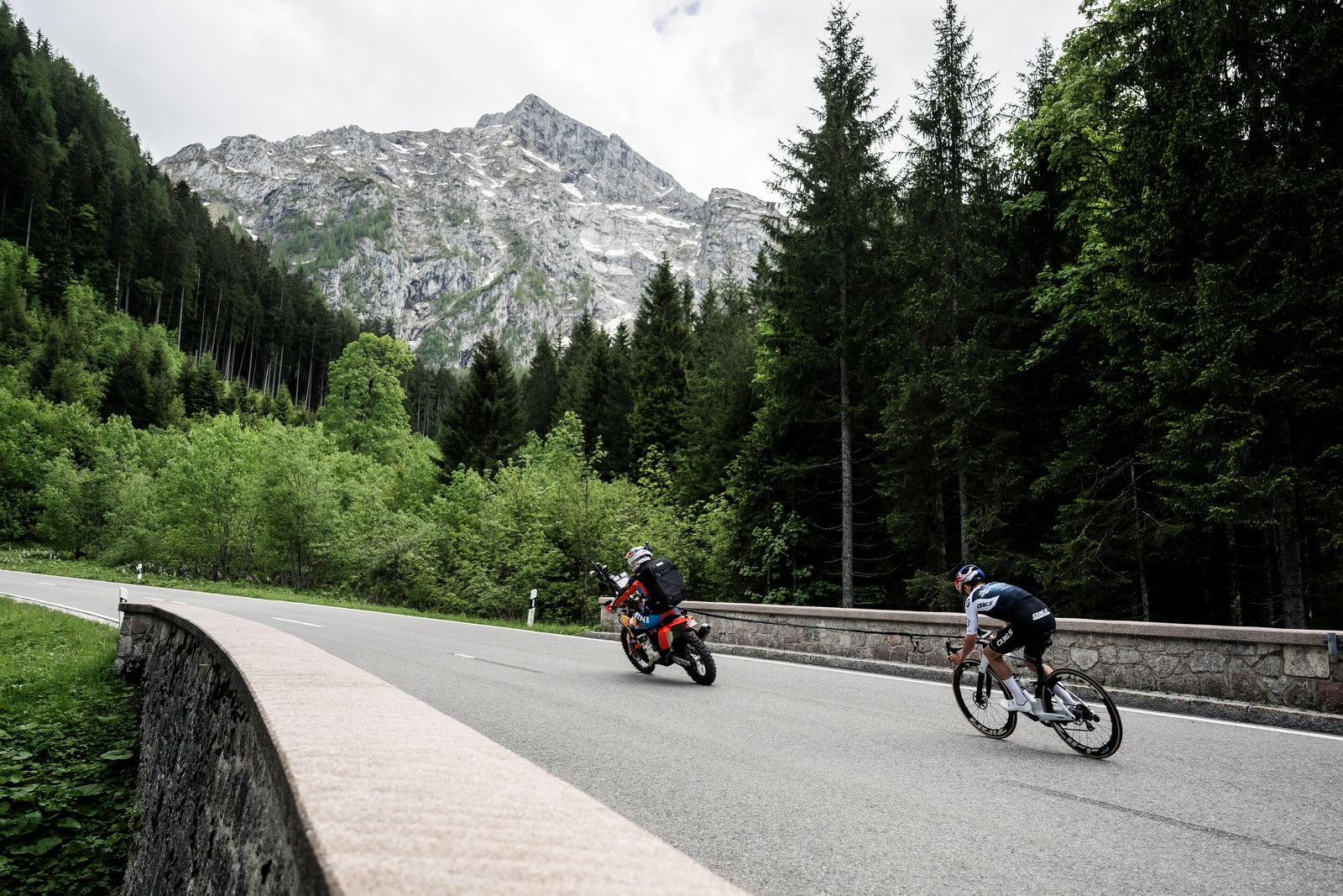 Tom Pidcock hits almost 100kph in jaw-dropping new descent video ...