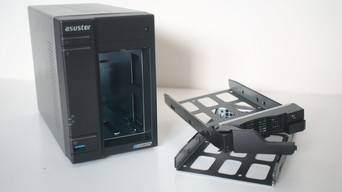 ASUSTOR Lockerstor 2 Gen2 (AS6702T) review: Everything you need in a ...