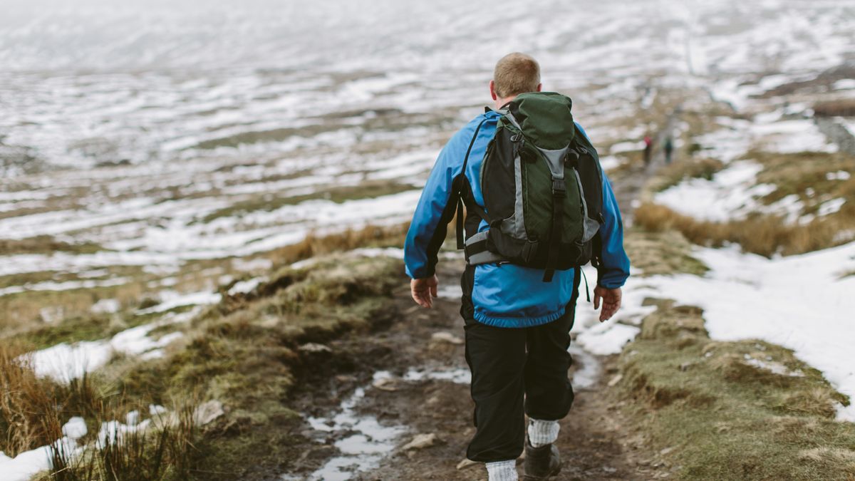 Can you hike in sweatpants? | Advnture