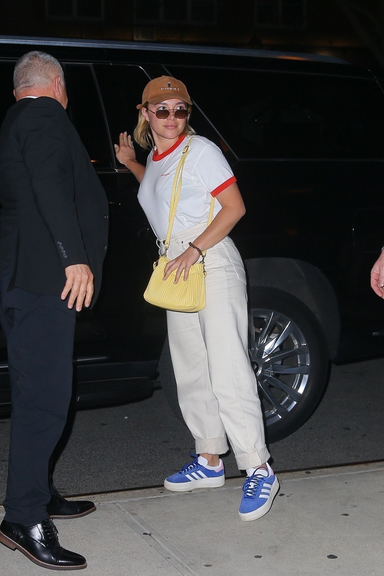 Florence Pugh Ditched Boring Basics for These Trendy Trainers and Tee ...