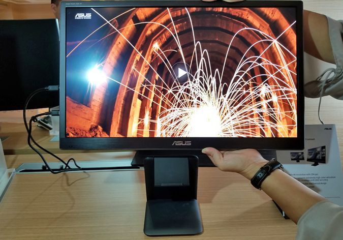 This 4K OLED Monitor is Completely Portable and Absolutely Stunning ...